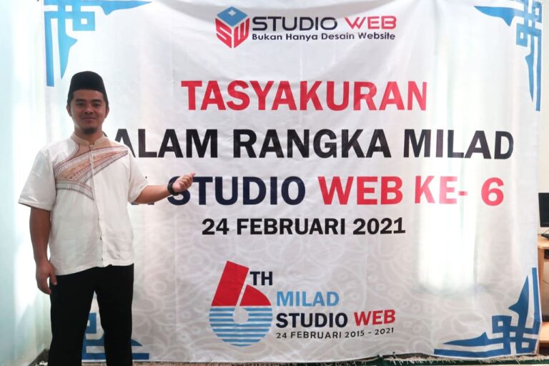 Tak Disangka, Pak Moeldoko Dan Pak Mansur Hidayat Berkenan Kunjungi Kantor Studio Web - Studio Web